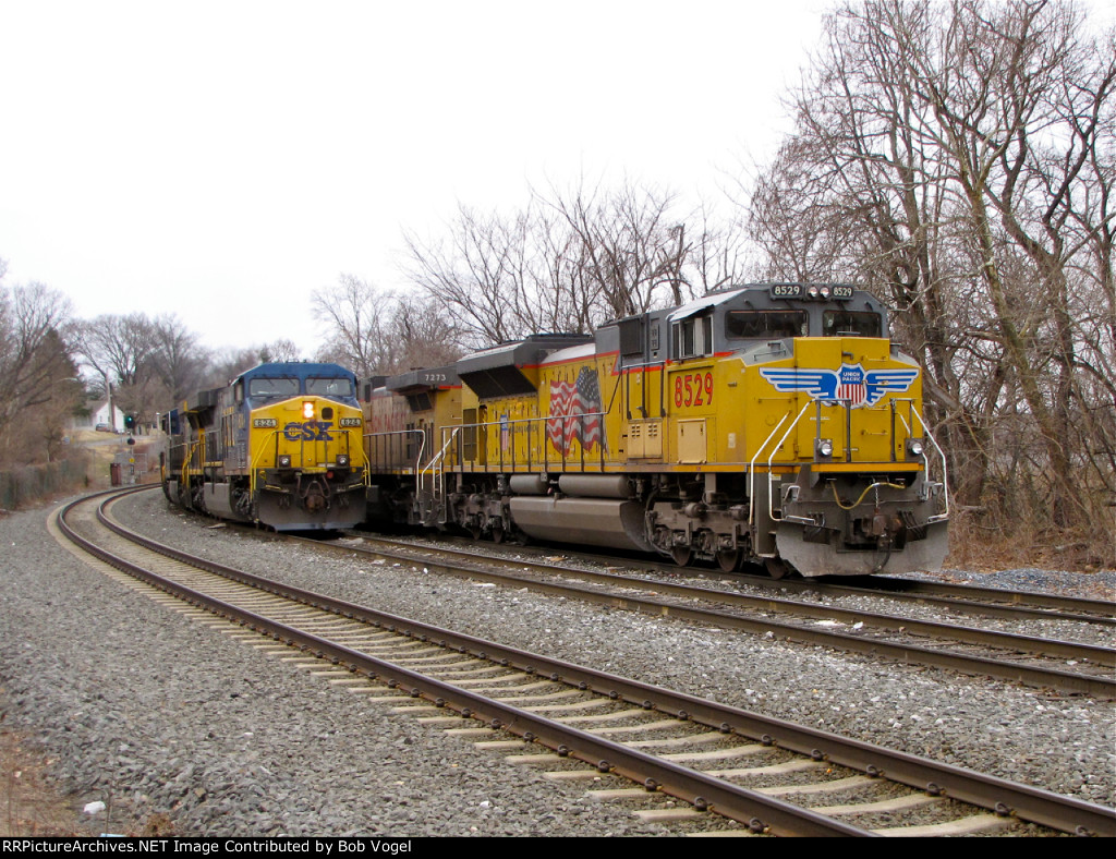 UP 8529 and CSX 624